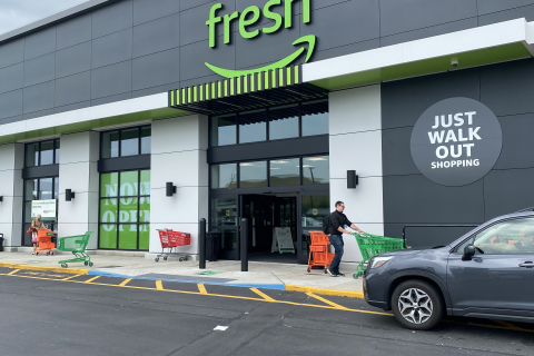 New Amazon Fresh Store Highlights Private Brands | PLMA
